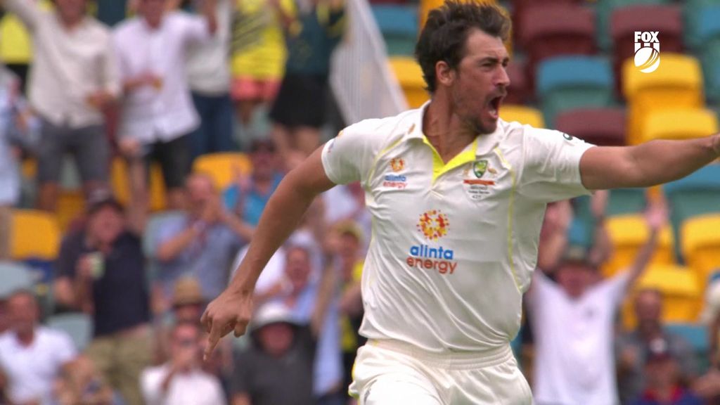 Slow motion of Mitchell Starc bowling - ABC News