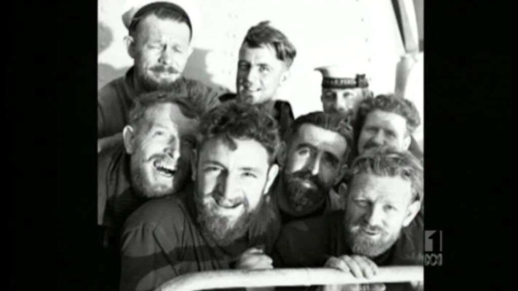 Memorial held for sinking of HMAS Perth - ABC News