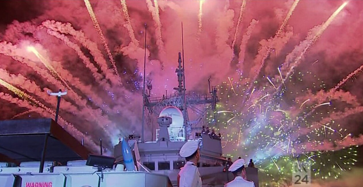 Thousands enjoy Navy fleet review fireworks spectacular - ABC News