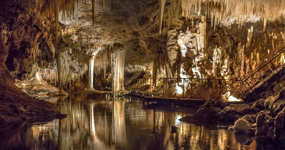 Visitors flock to Lake Cave as water levels reach highest point on ...