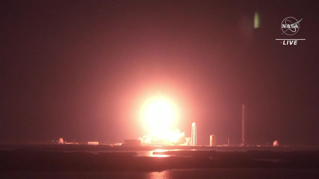 Crewed SpaceX rocket makes successful launch to ISS - ABC News