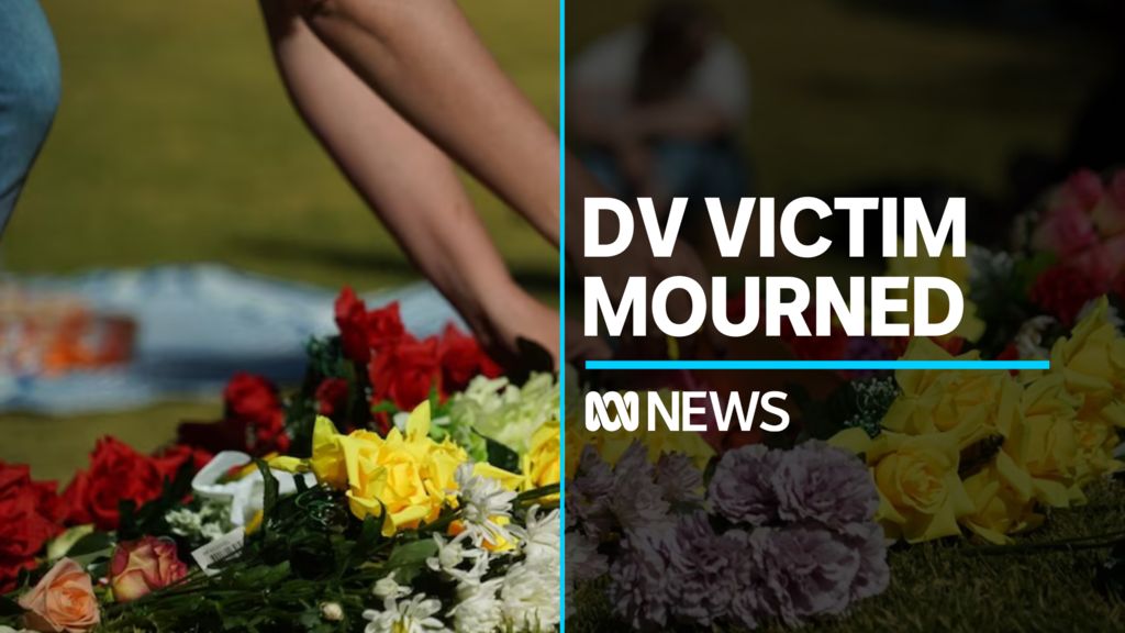 Earless bunny born in Germany - ABC News