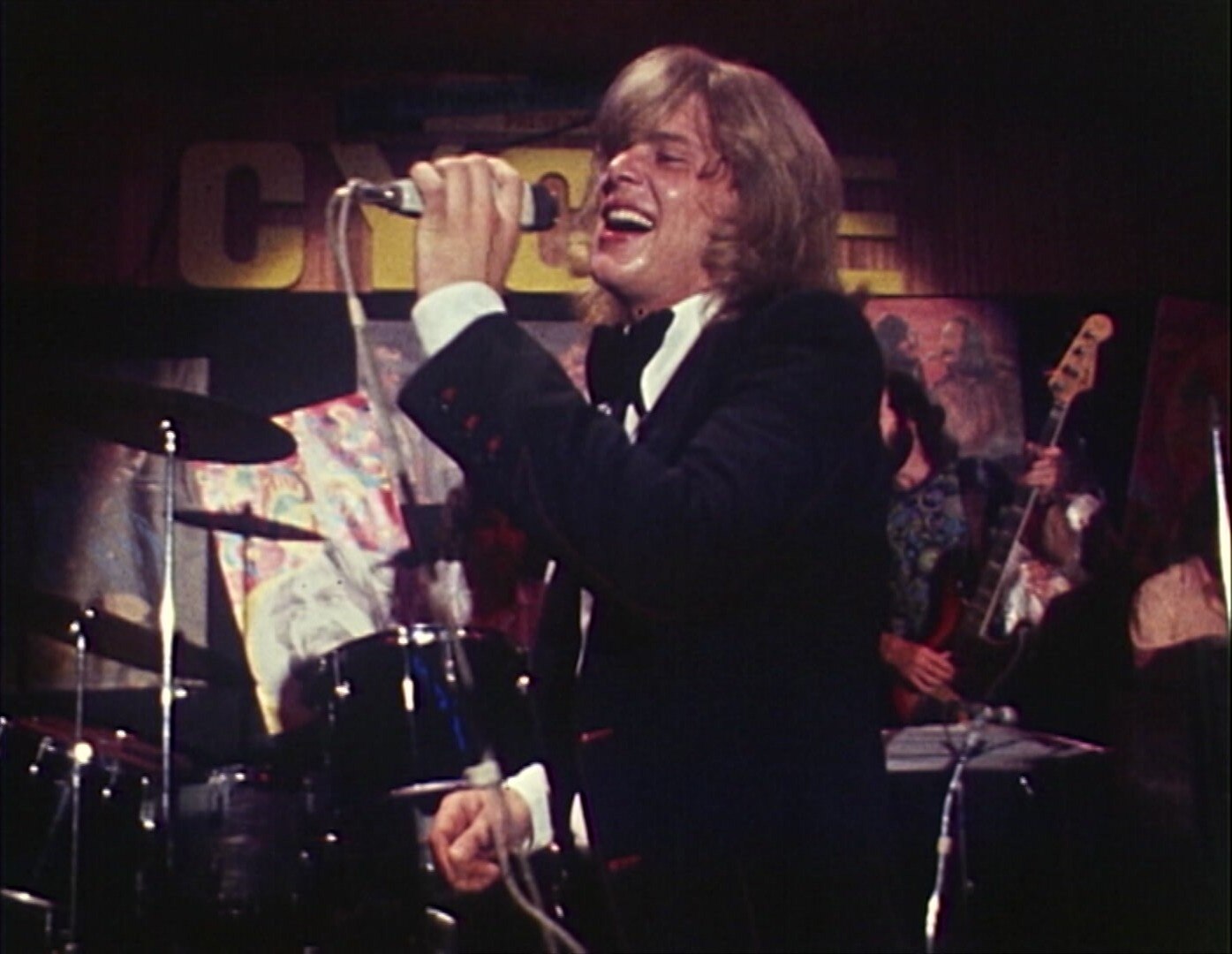 John Farnham details alleged abuse in upcoming memoir - ABC listen