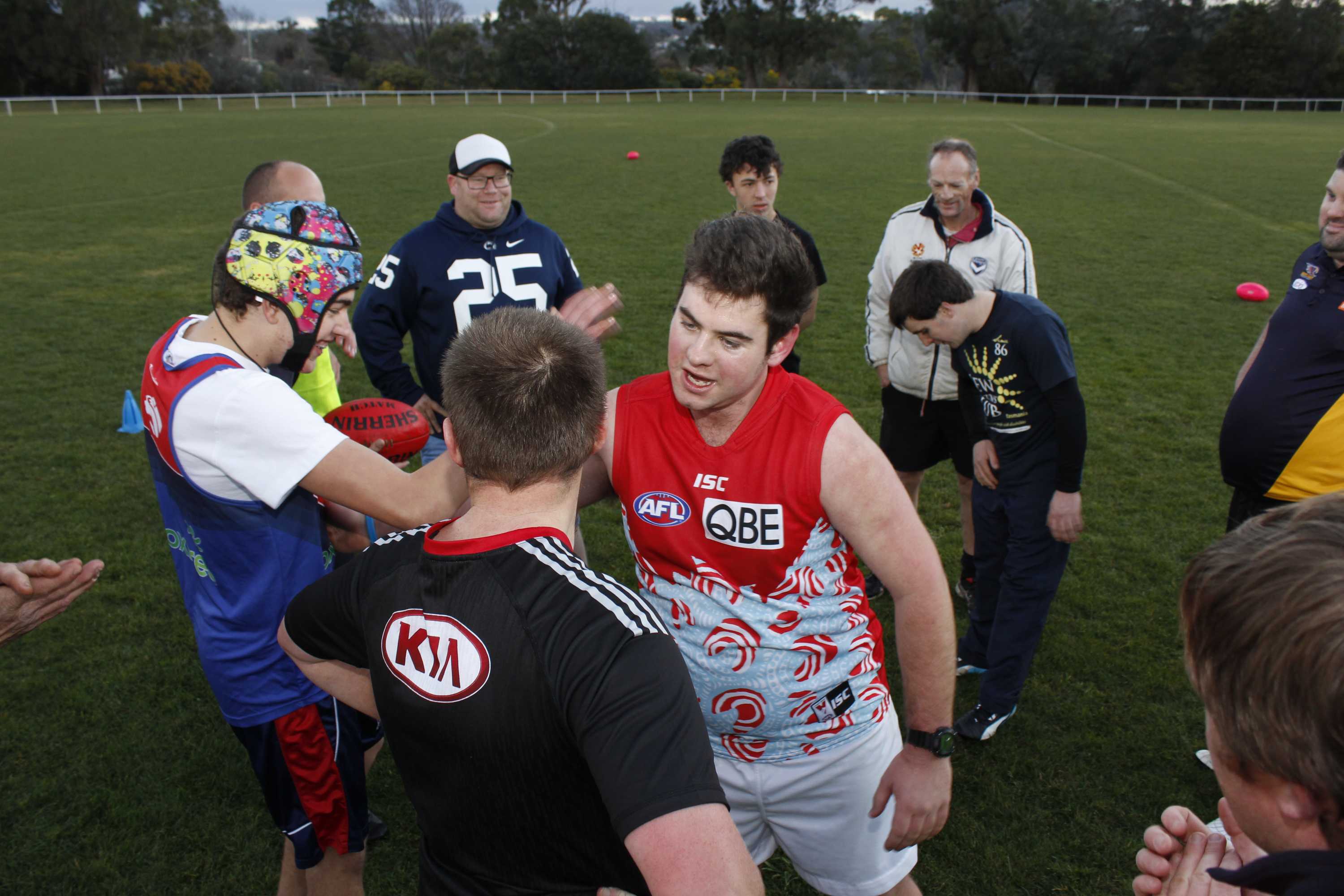 Tasmanian AFL Inclusion Carnival team ready for 2015 competition - ABC News