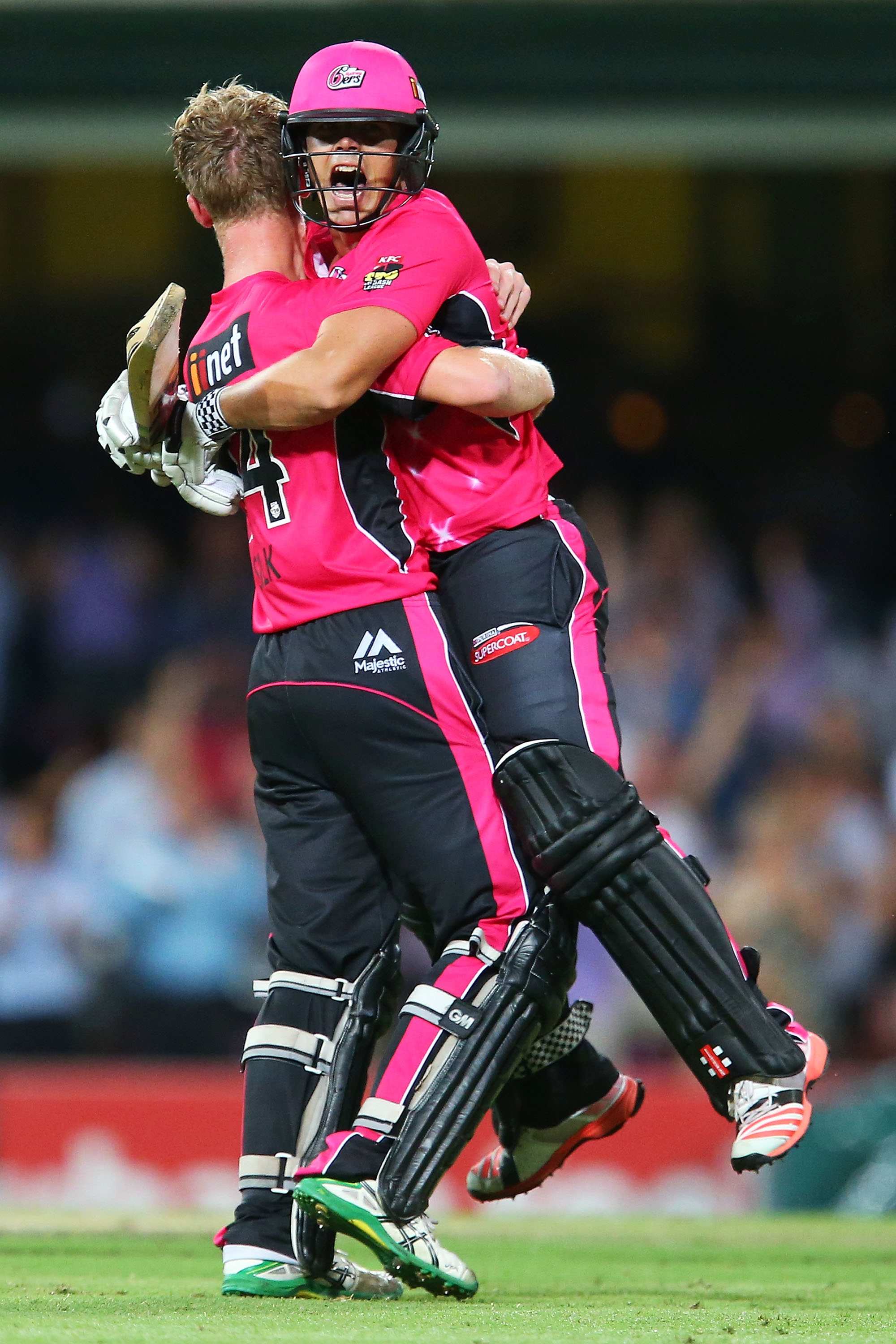 Jordan Silk leads Sydney Sixers to win over Sydney Thunder in Big Bash ...
