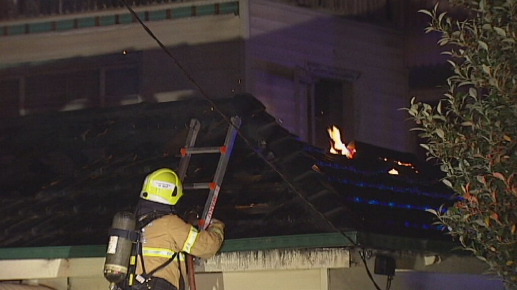 Three suspicious fires investigated in Melbourne - ABC News