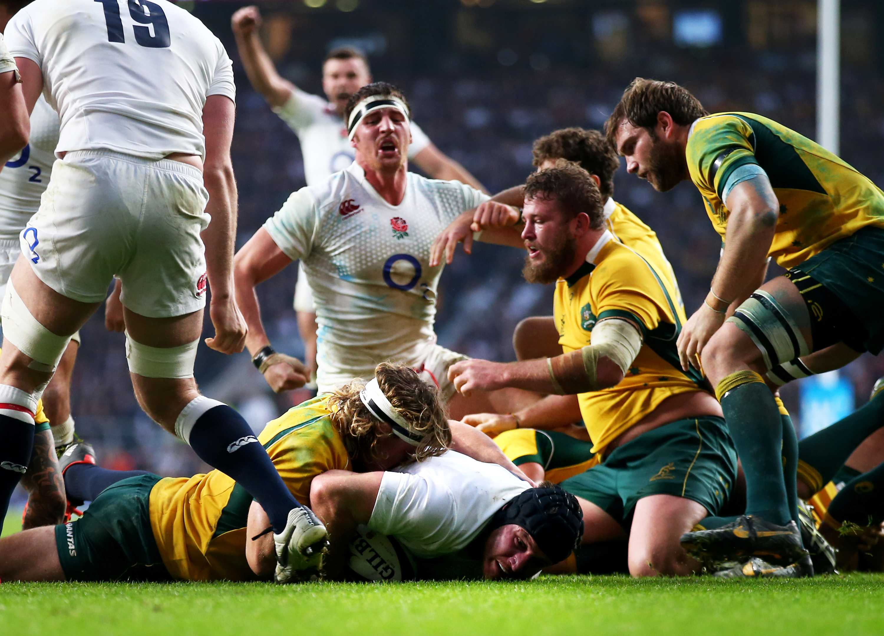 England beats Wallabies 26-17 at Twickenham in Rugby World Cup warm-up ...