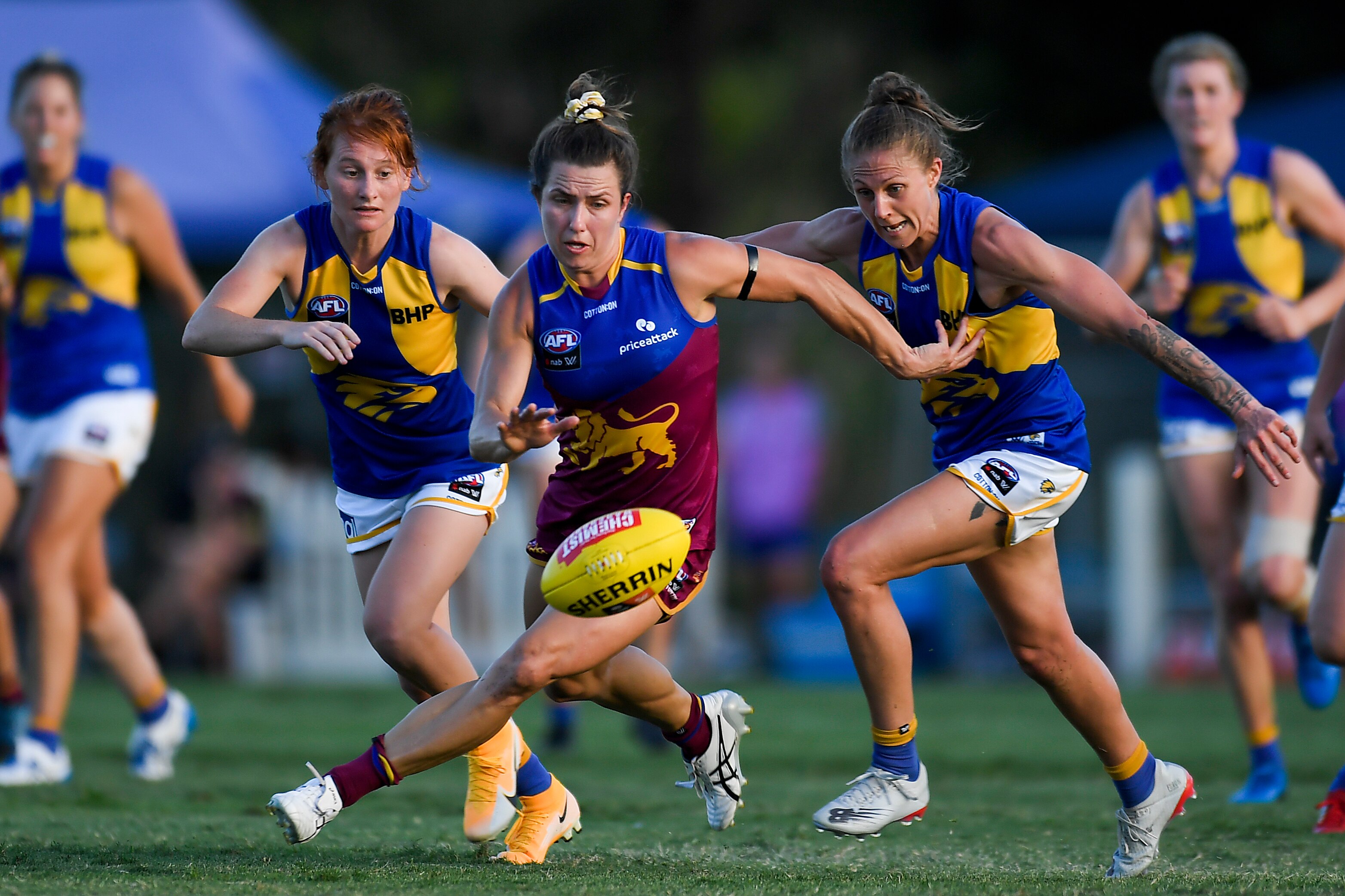 Parramatta pips Newcastle 13-12 in NRLW debut as Broncos, Dragons ...