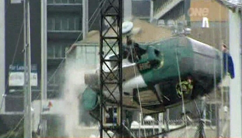 Chopper crash in Auckland Harbour - ABC News