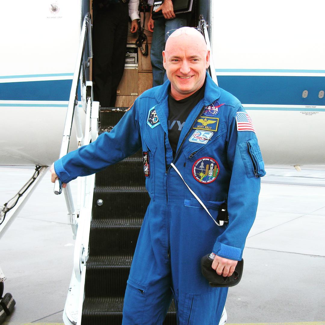 Scott Kelly: NASA astronaut to retire in April after completing record ...