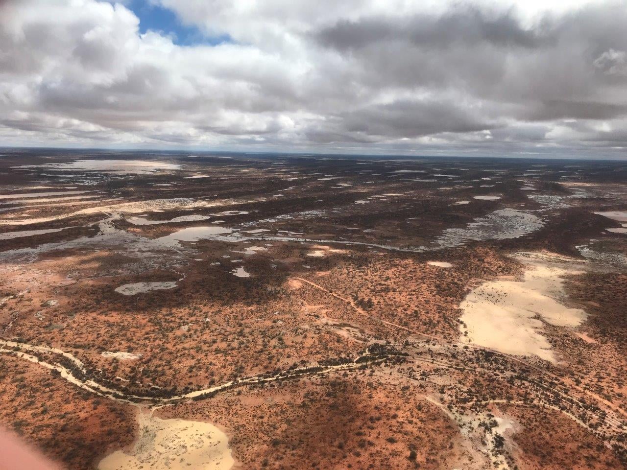 Lake Pinaroo fills for first time in 10 years as Far West NSW welcomes ...