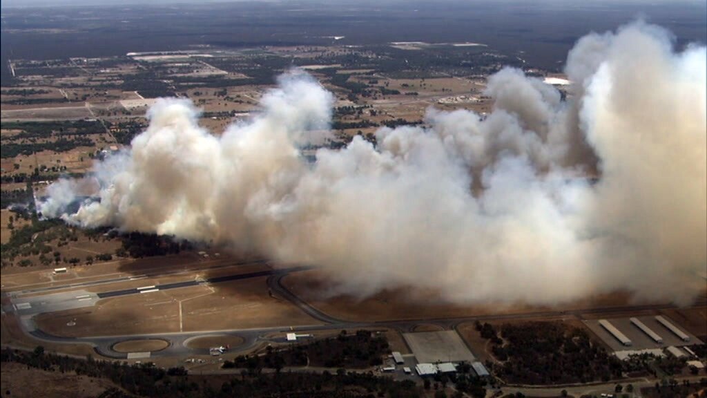 Bushfire at RAAF Pearce Air Base in Bullsbrook downgraded - ABC News