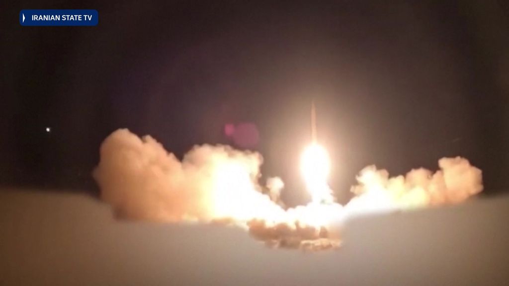 Iranian missiles fly across night skies of Doha - ABC News