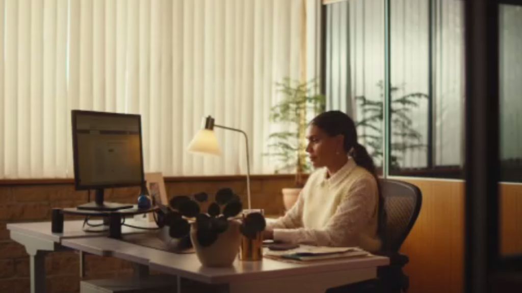 Advertisement for NSW Government's "It's not love, it's coercive ...