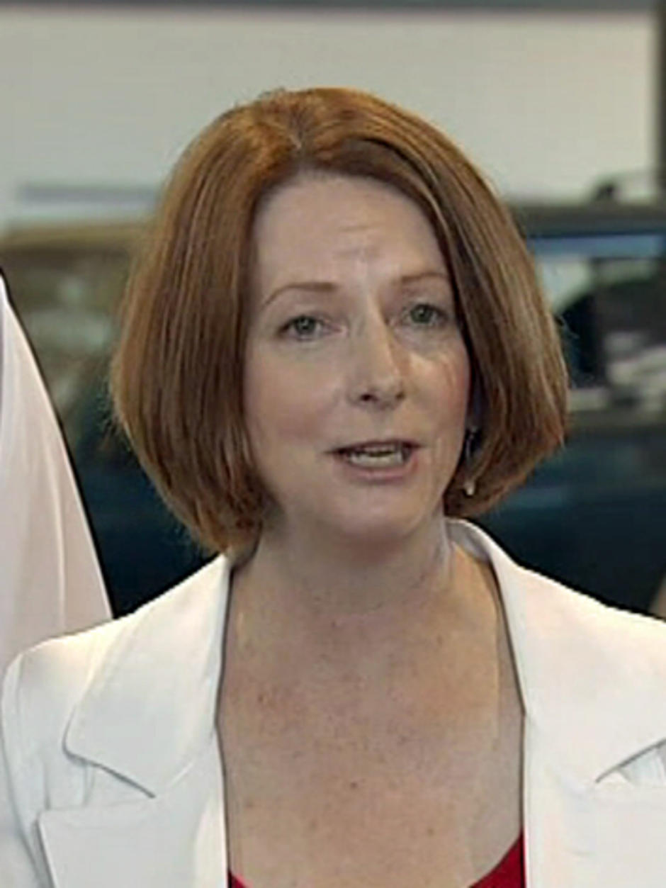 Gillard announces live export assistance - ABC News