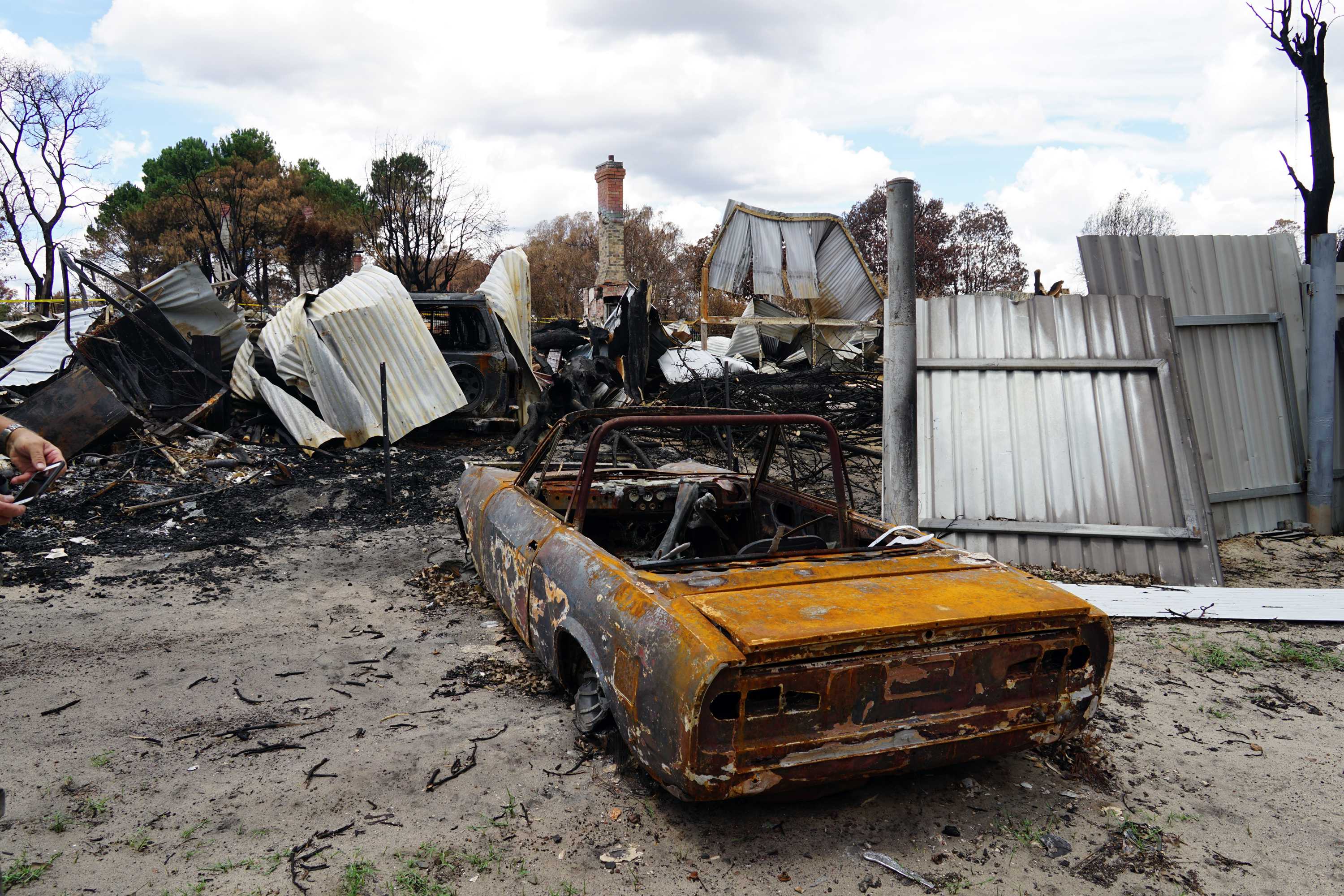 Yarloop bushfire demolition planning sparks concerns locals locked out ...