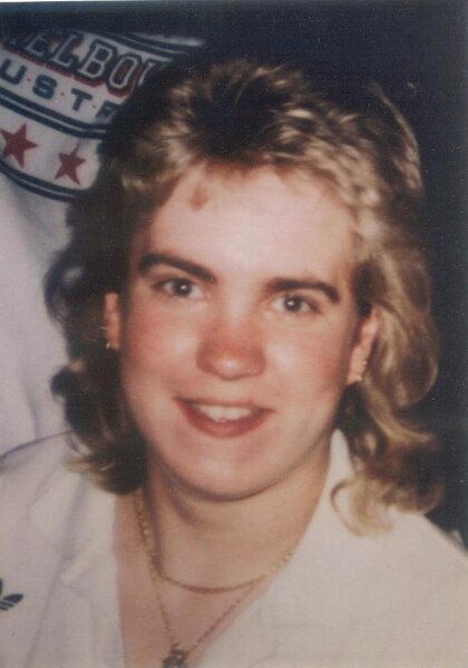 Sarah MacDiarmid: Parents of woman missing from Kananook train station ...