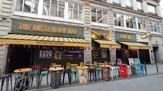SA publican with a French vision - from the Warooka Hotel to Paris ...