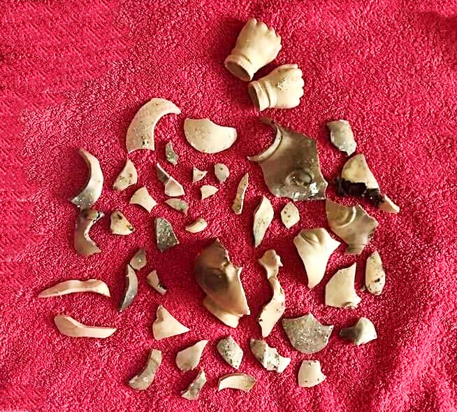 How Hobart doll surgeon repaired Gippsland family's shattered toys ...