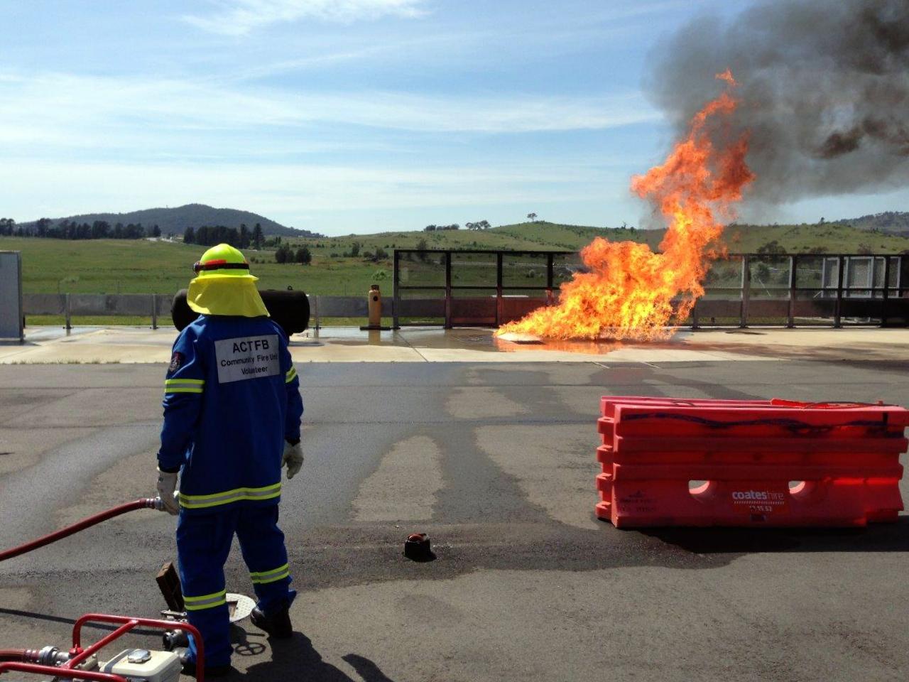Community Fire Units training Canberra residents to protect their ...