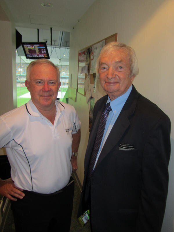 Jim Maxwell returns to Test cricket coverage after stroke - ABC News