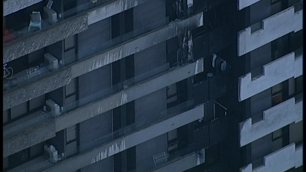 Melbourne apartment tower fire fuelled by combustible cladding on ...