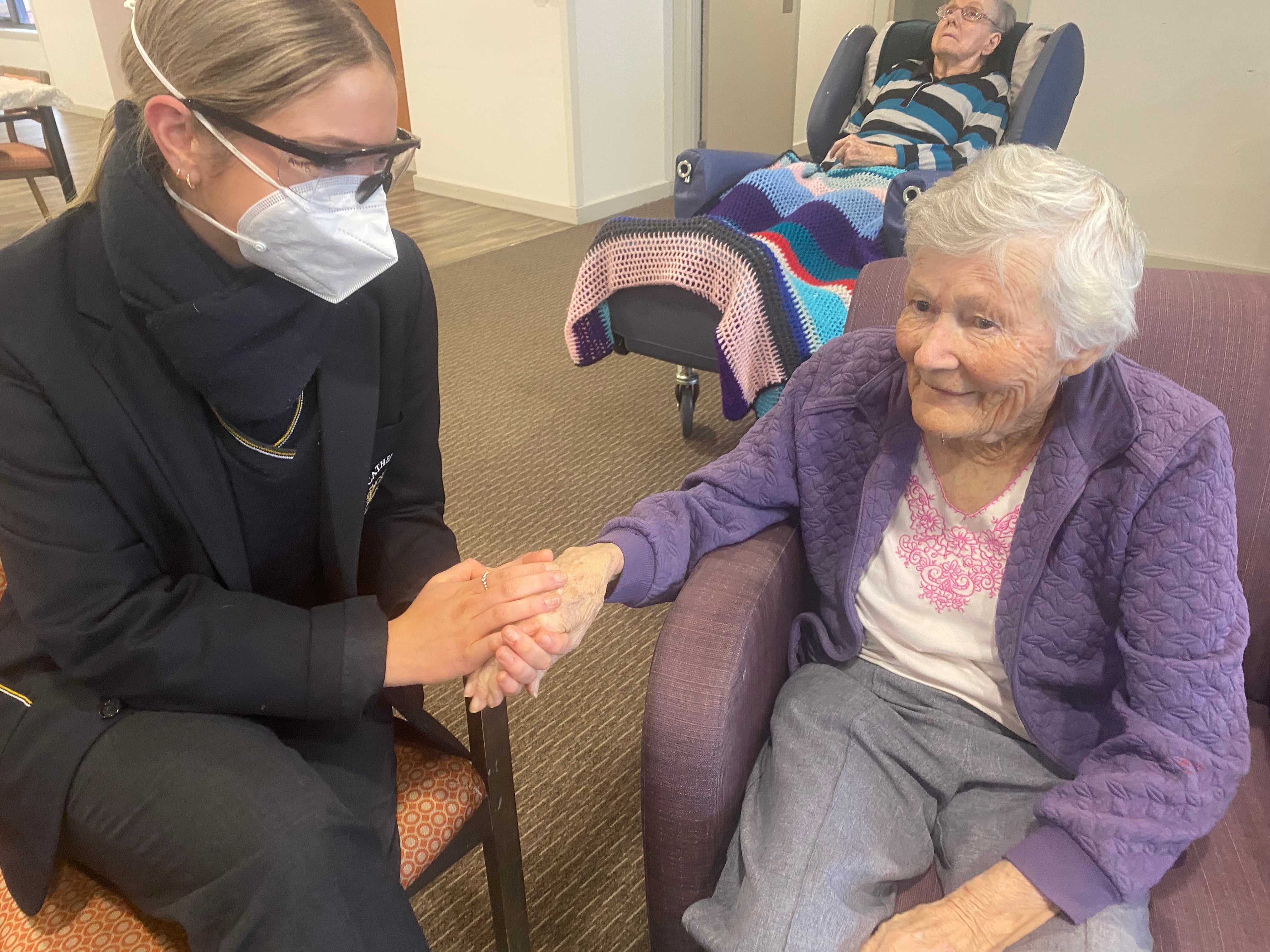 Program connecting Victorian students with aged care residents helps ...