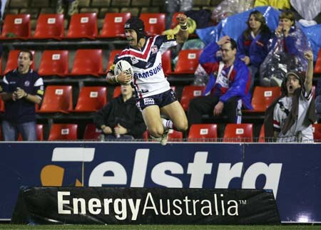 Soward staying with Roosters - ABC News