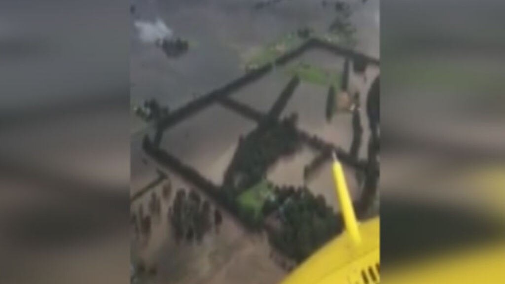 NSW wild weather: Fears for pair caught in Maitland floods, 100kph ...