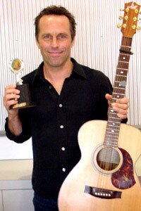 Singer Seymour wins intervention order - ABC News