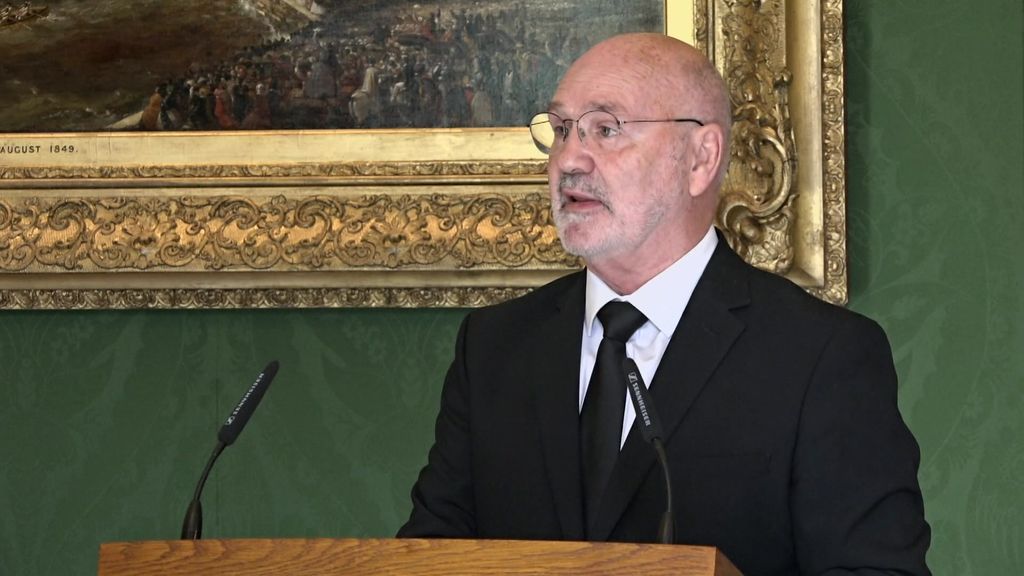 Sinn Fein politician pays tribute to The Queen - ABC News