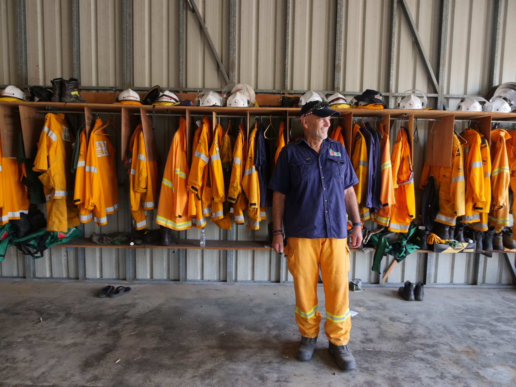 Queensland bushfire emergency sees inspirational 'Dad's Army' of ...