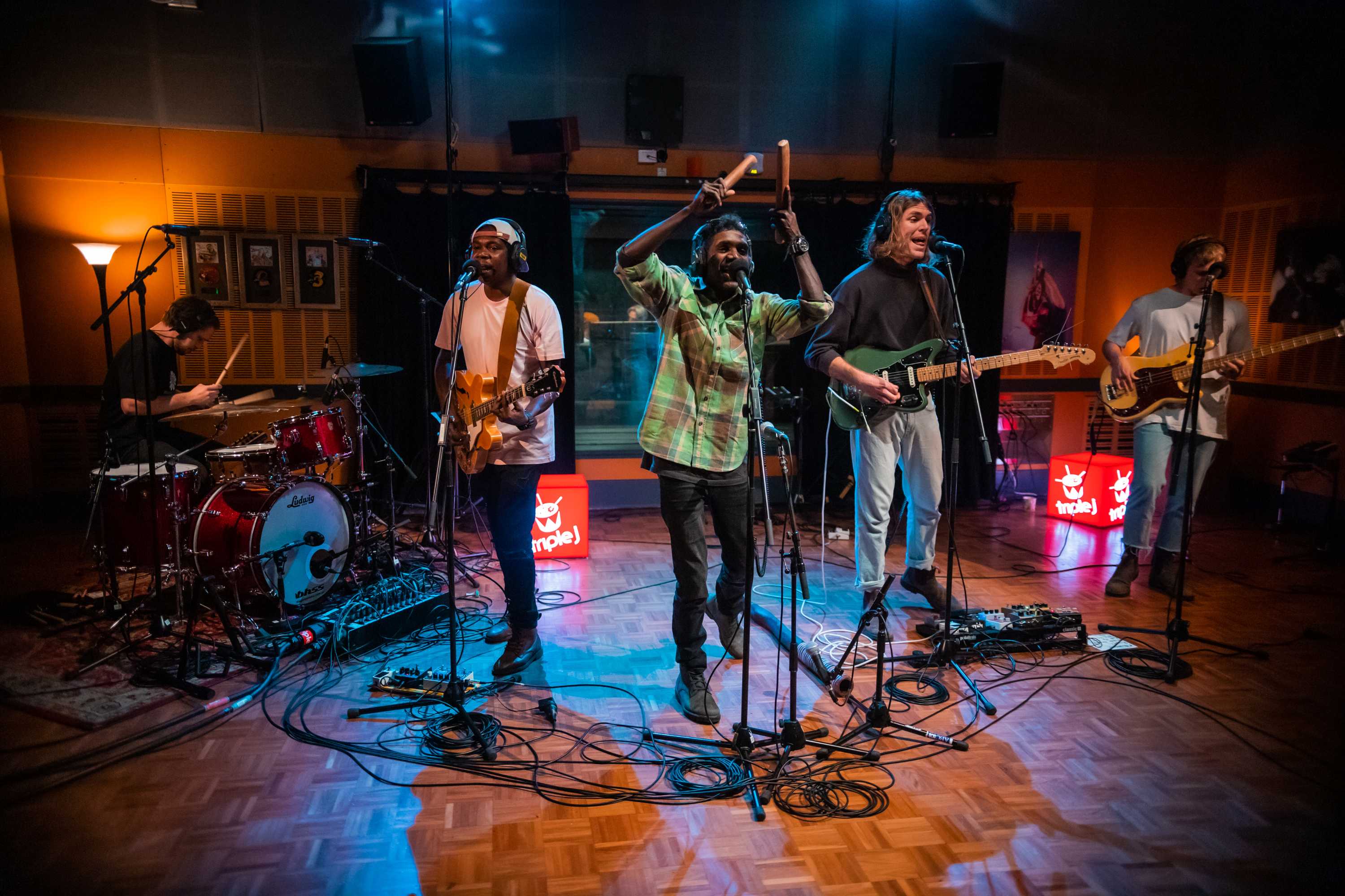 King Stingray Live At The Wireless - triple j