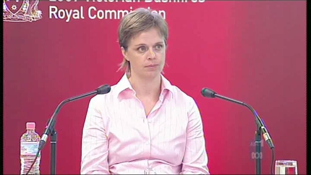 Intimidating bushfires email passed on to police - ABC News