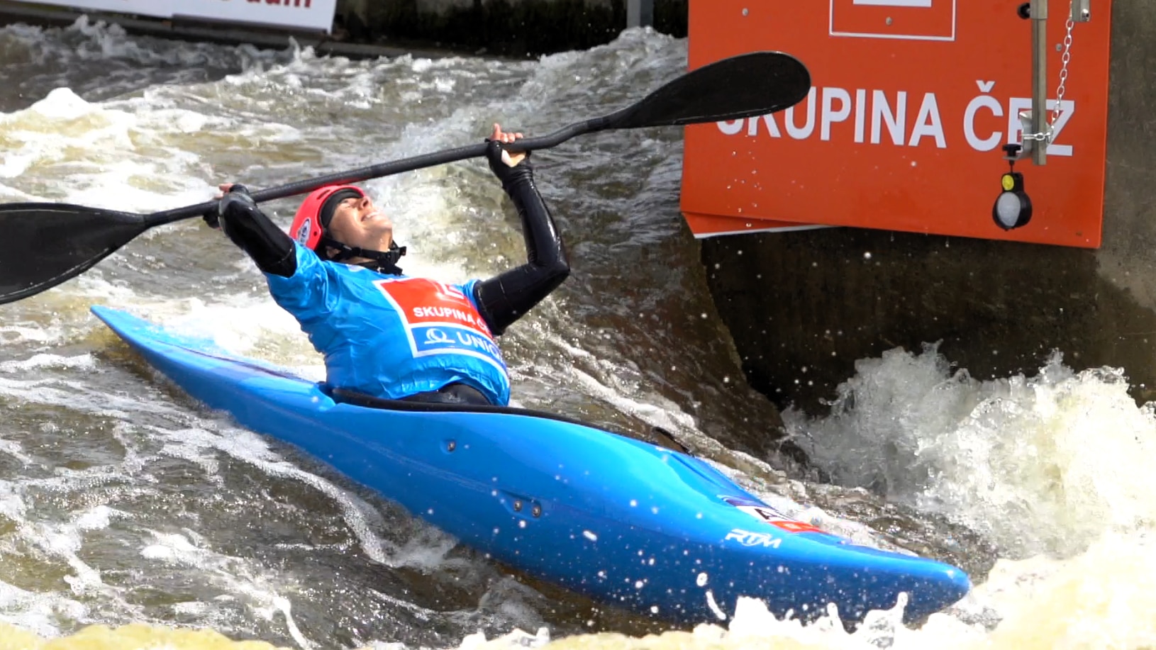 Noémie Fox rides kayak cross chaos, steps out of sister Jess's shadow ...