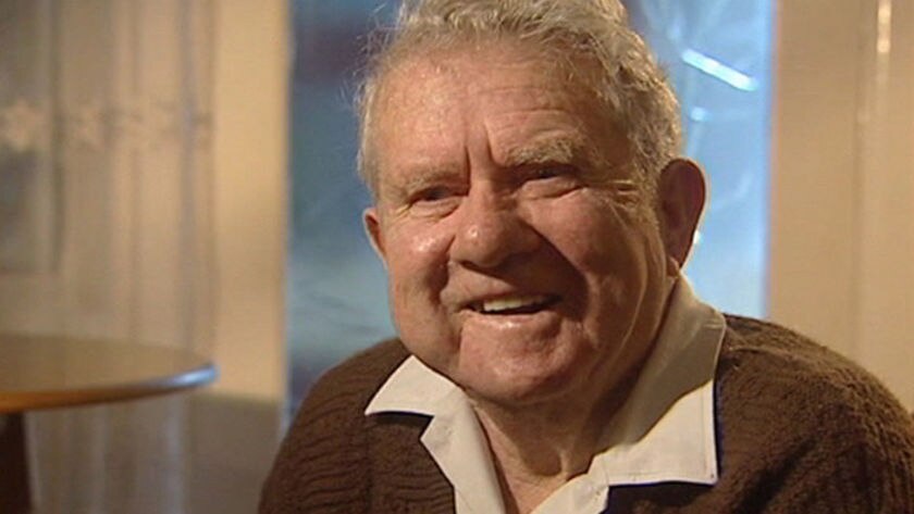 Rare war medal up for auction - ABC News