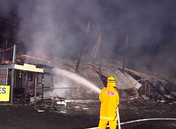 Fire destroys historic Frankston grandstand - ABC News