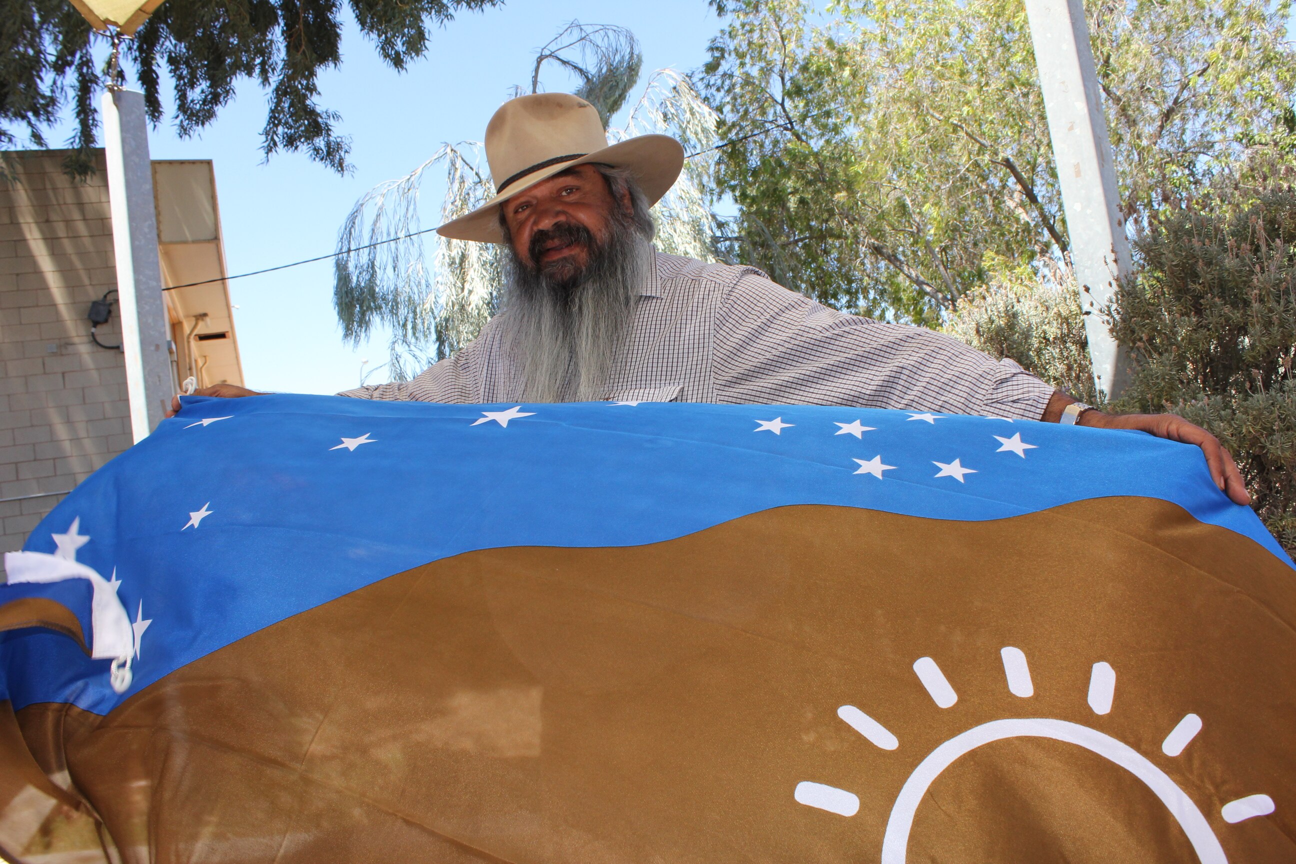 Aboriginal community's own flag an 'historic moment' - ABC News