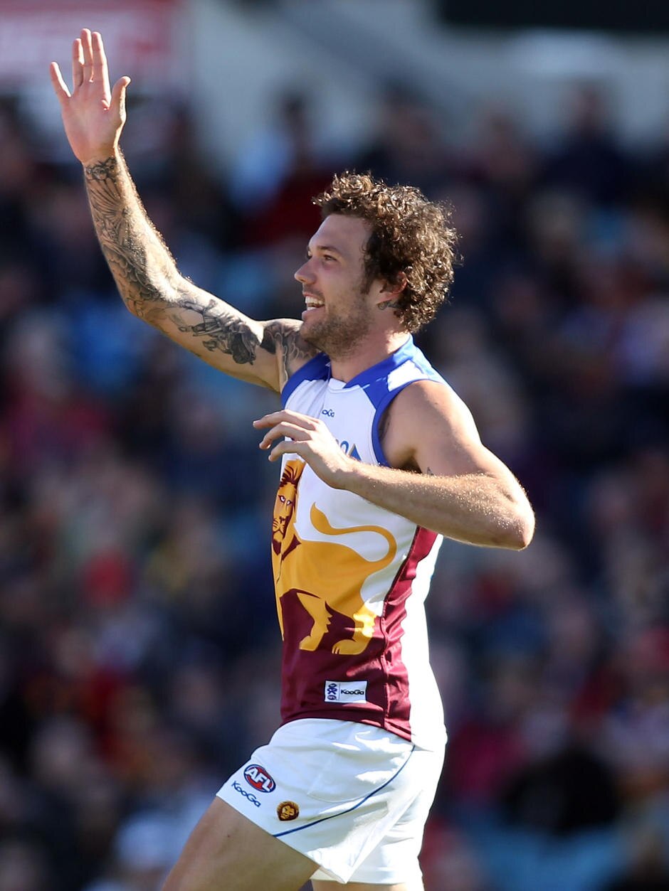 Voss fighting to keep Clark - ABC News