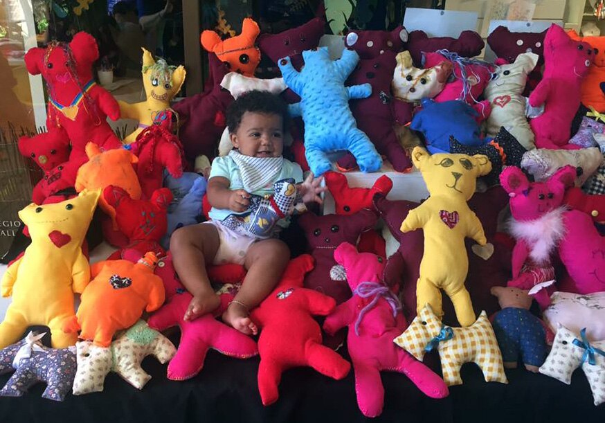 If a teddy bear in a refugee camp could talk, what would it say? - ABC News