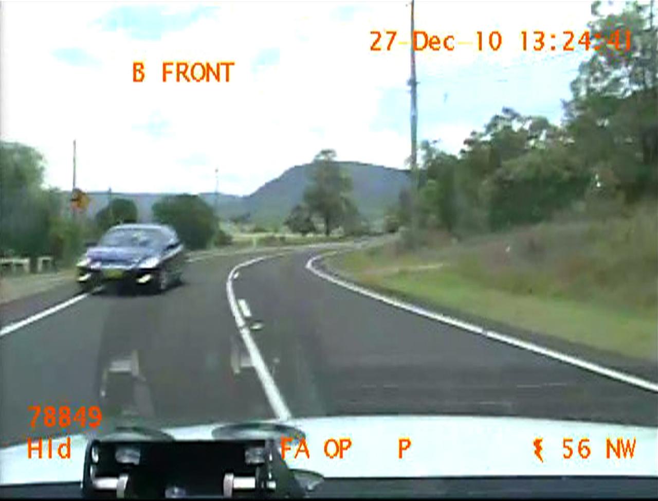 Video shows cop's near-miss with car - ABC News