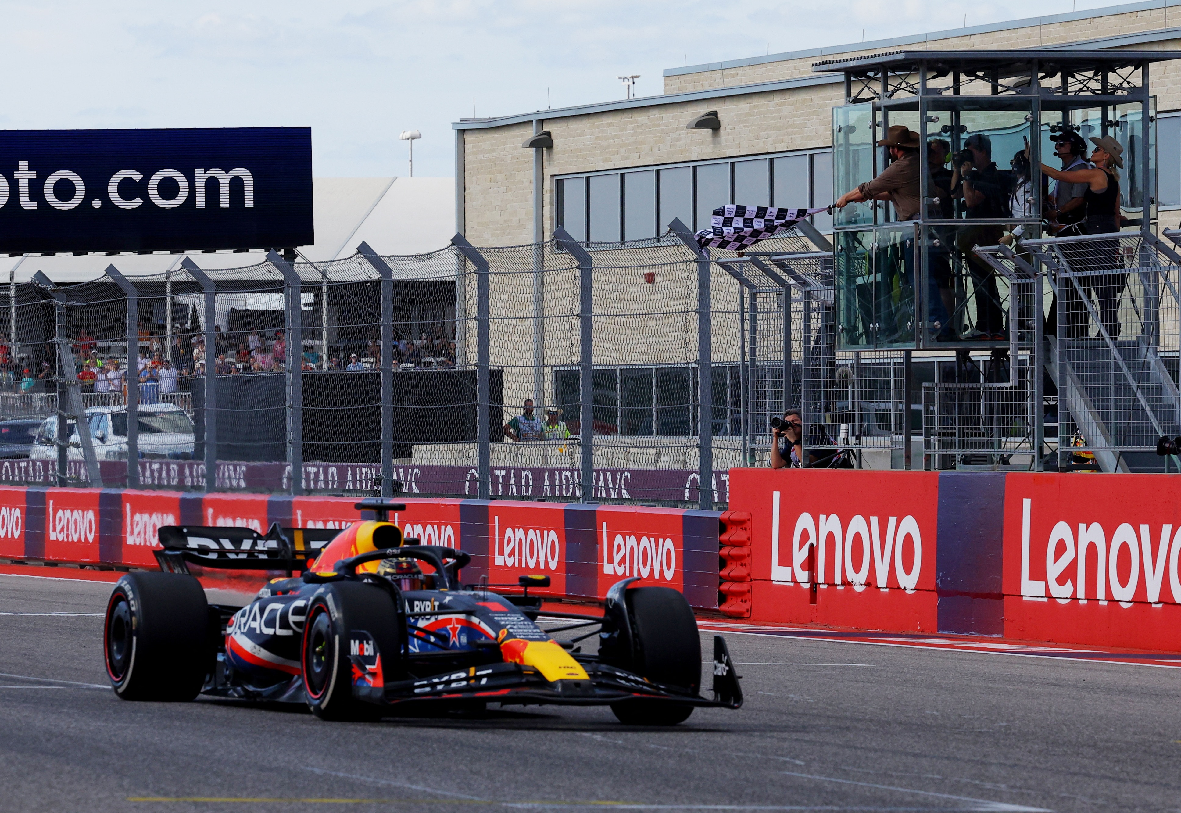 Max Verstappen wins Formula 1 US Grand Prix, Oscar Piastri retires ...