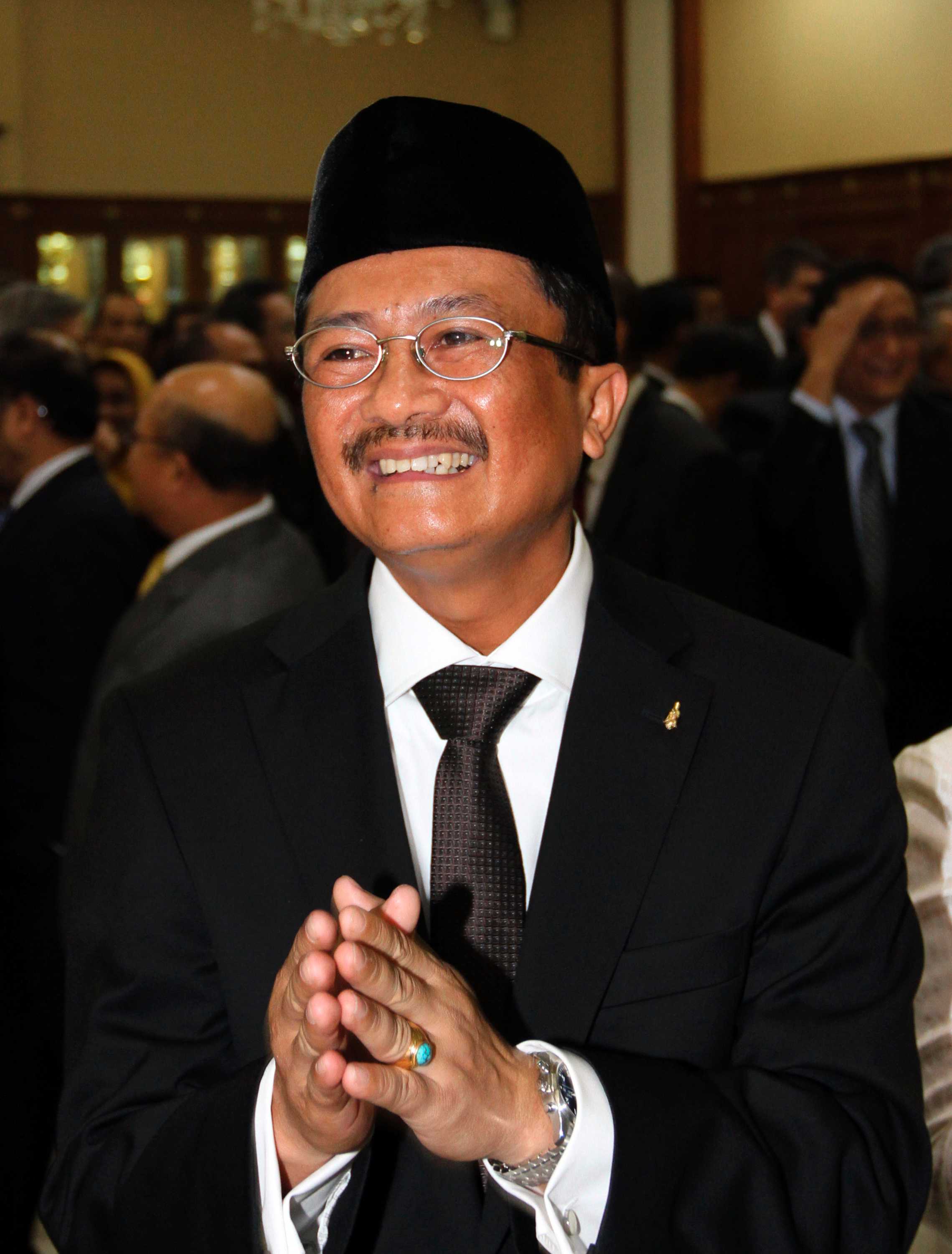 Indonesia jails former energy regulator for bribery - ABC News