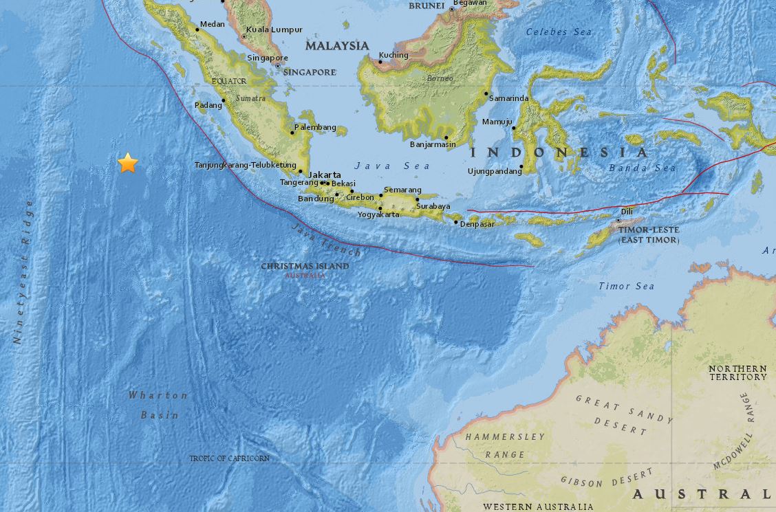 Magnitude 7.8 earthquake strikes south-west of Indonesia, off Sumatra ...