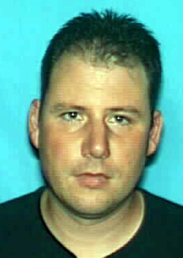 Suspect in eight US slayings surrenders - ABC News