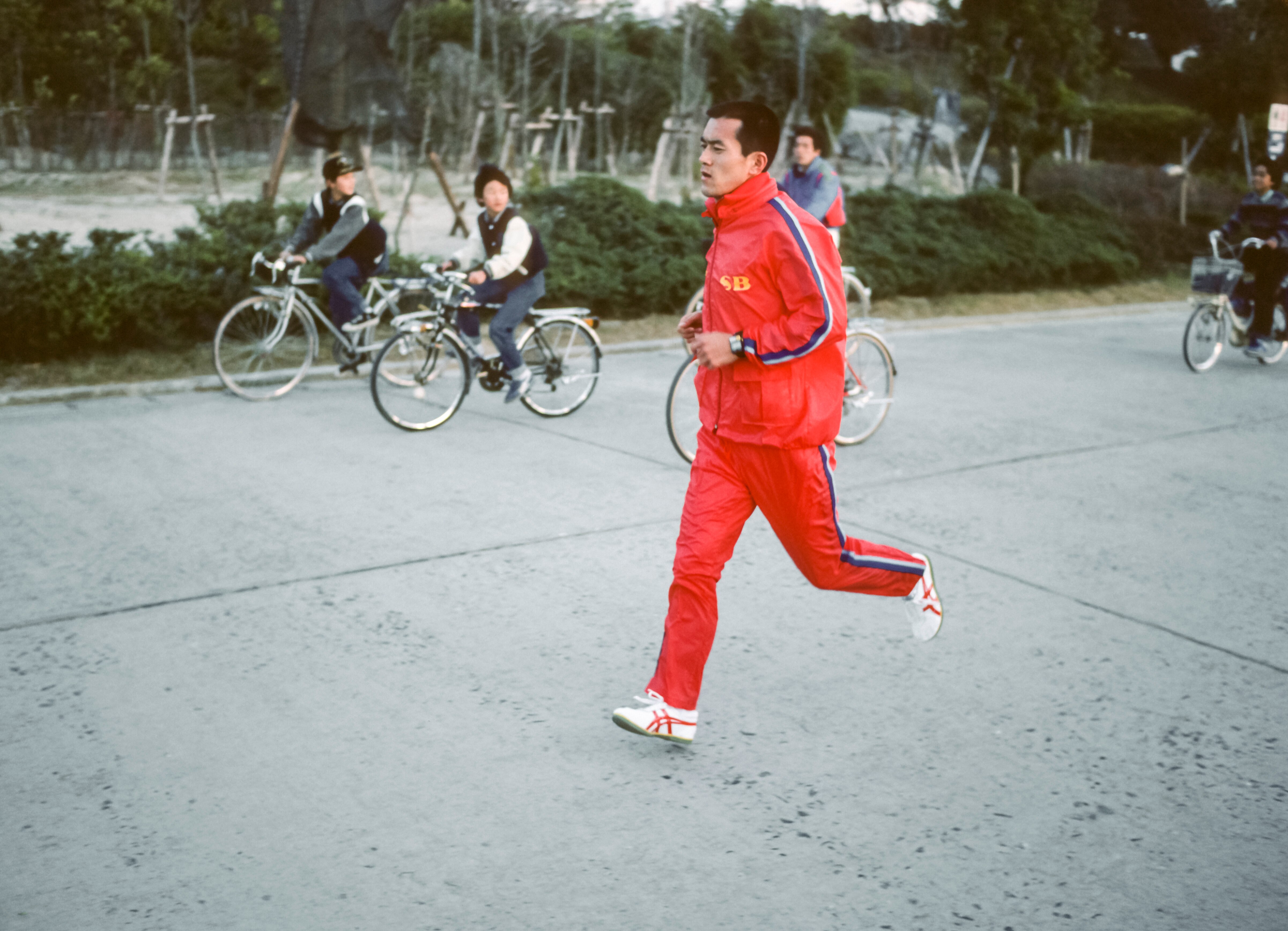 How Rob De Castella changed the face of the marathon and bounced back ...