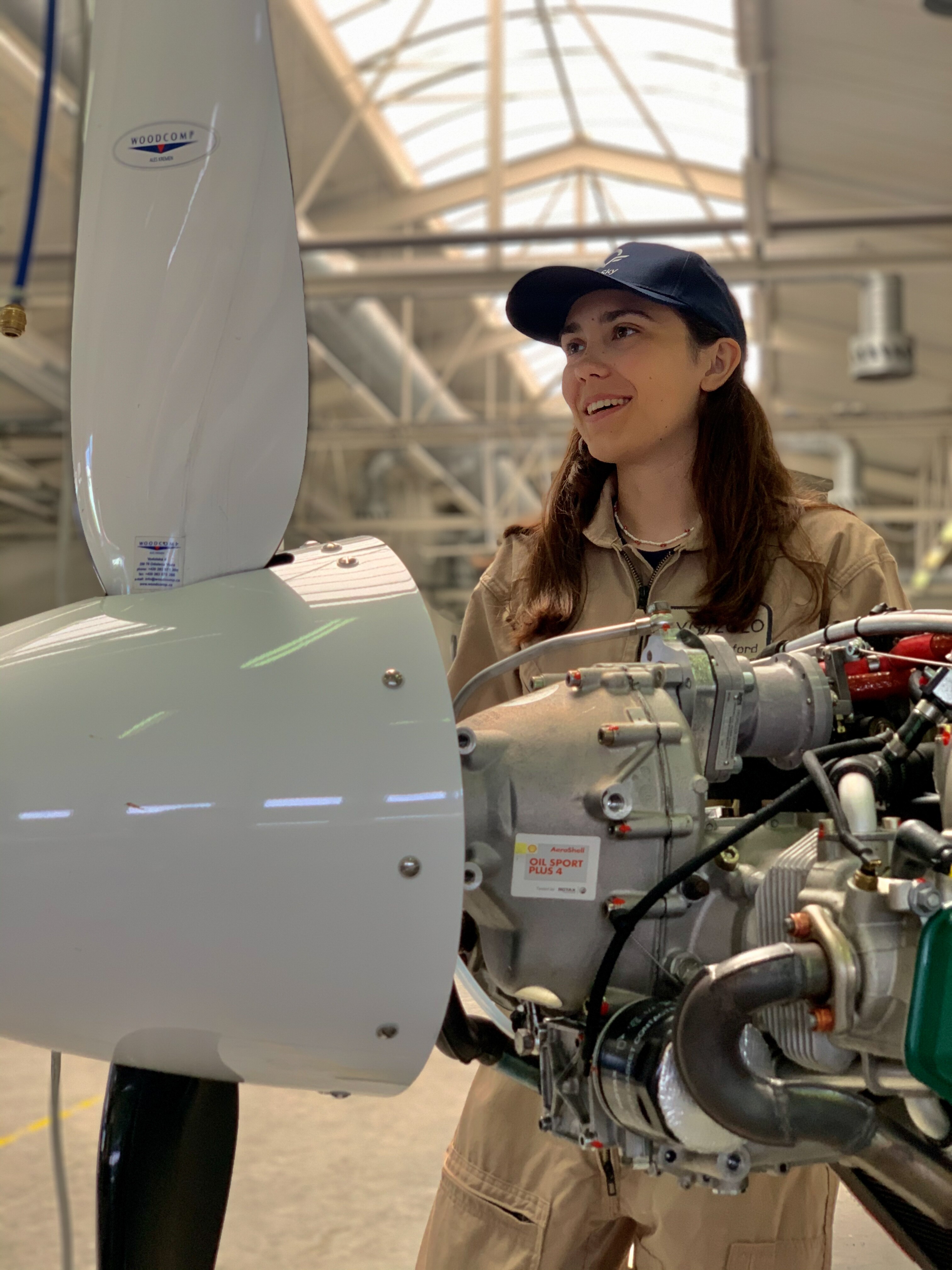 Pilot Zara Rutherford wants to be the youngest woman to fly around the ...