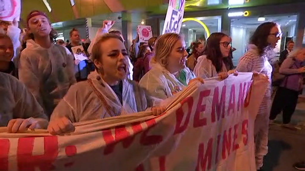 'Stop the city' anti-Adani protest - ABC News