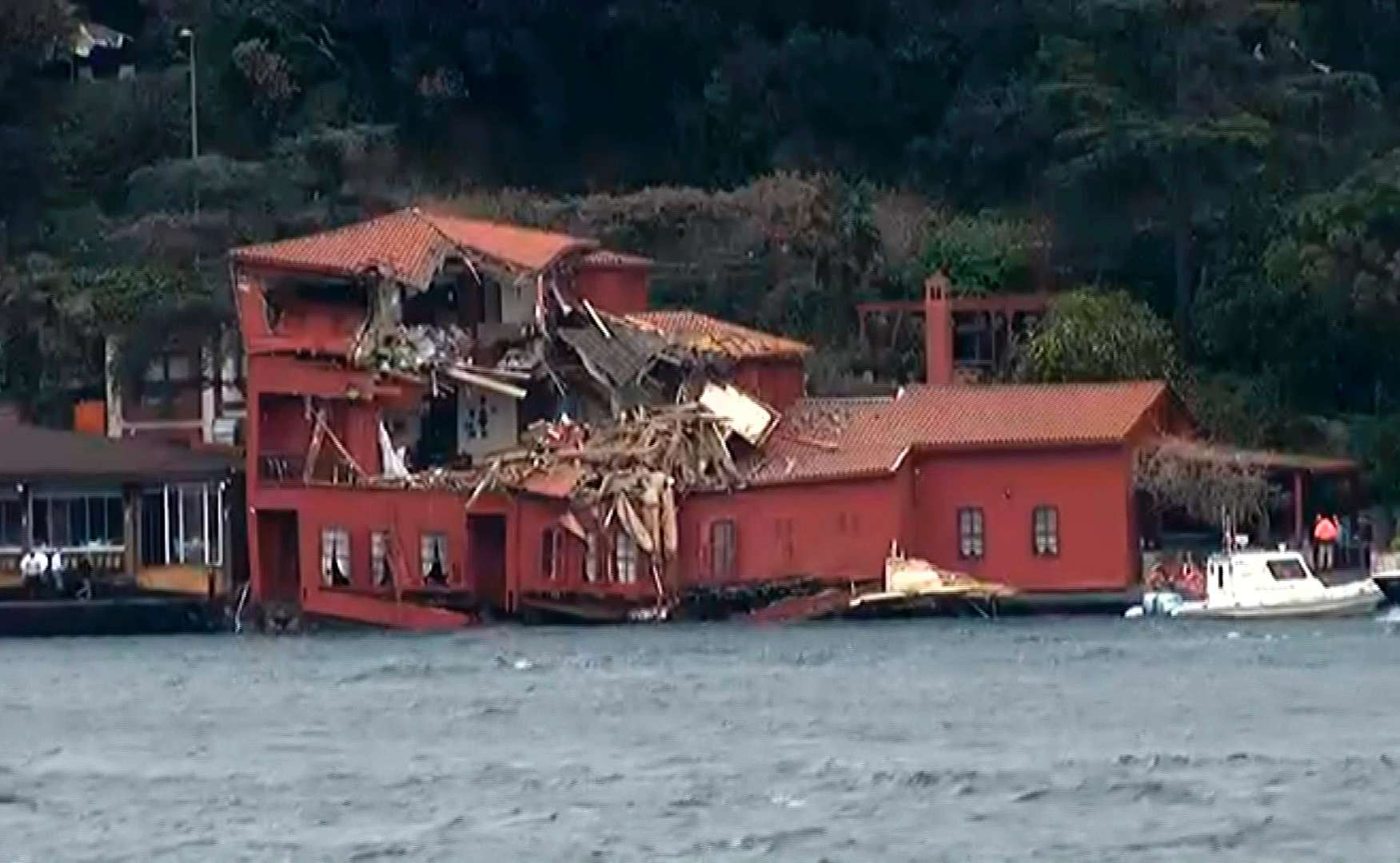 Cargo ship crashes into iconic 18th century mansion in Istanbul - ABC News