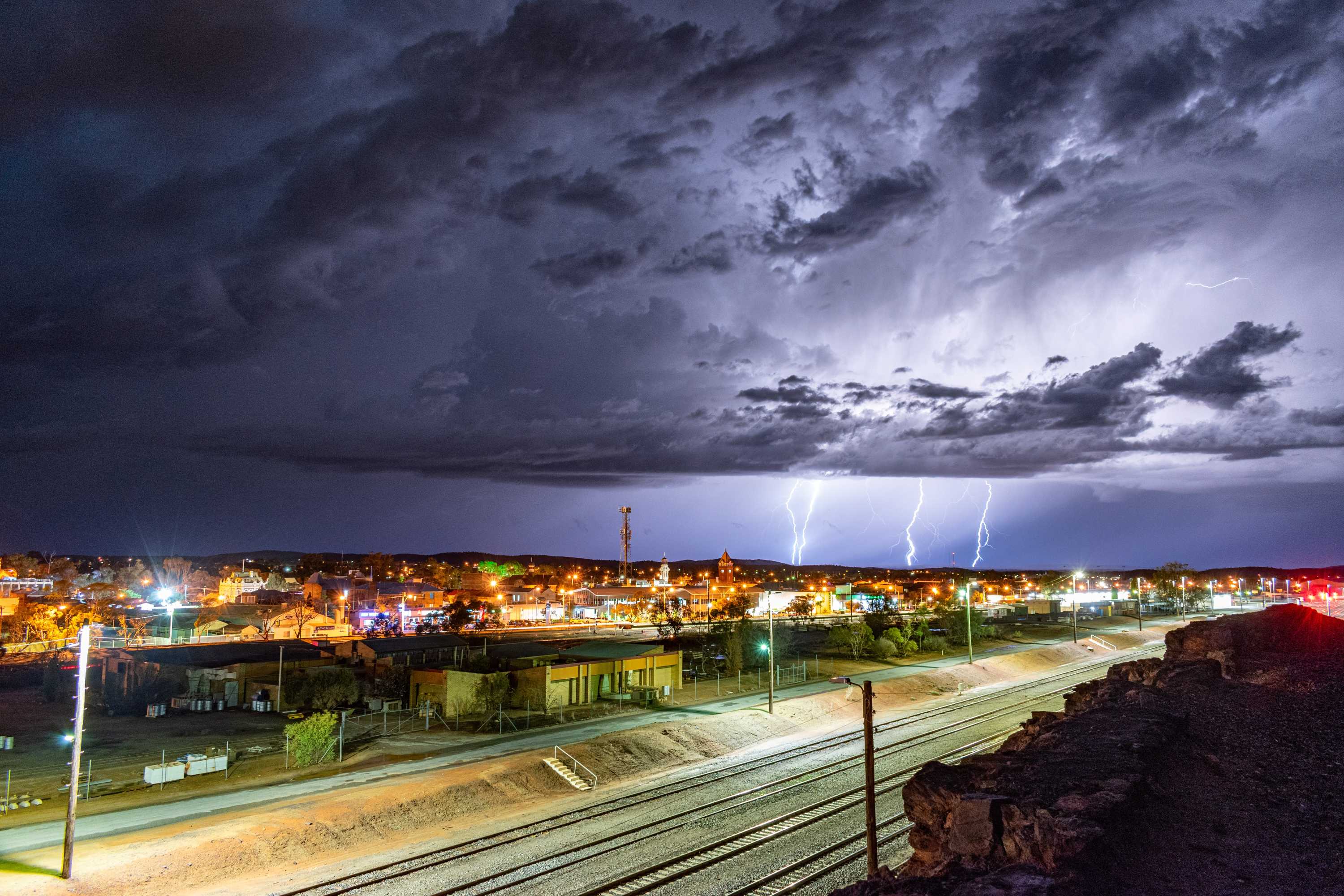 Rare wild weather showcased by local photographers in Broken Hill - ABC ...